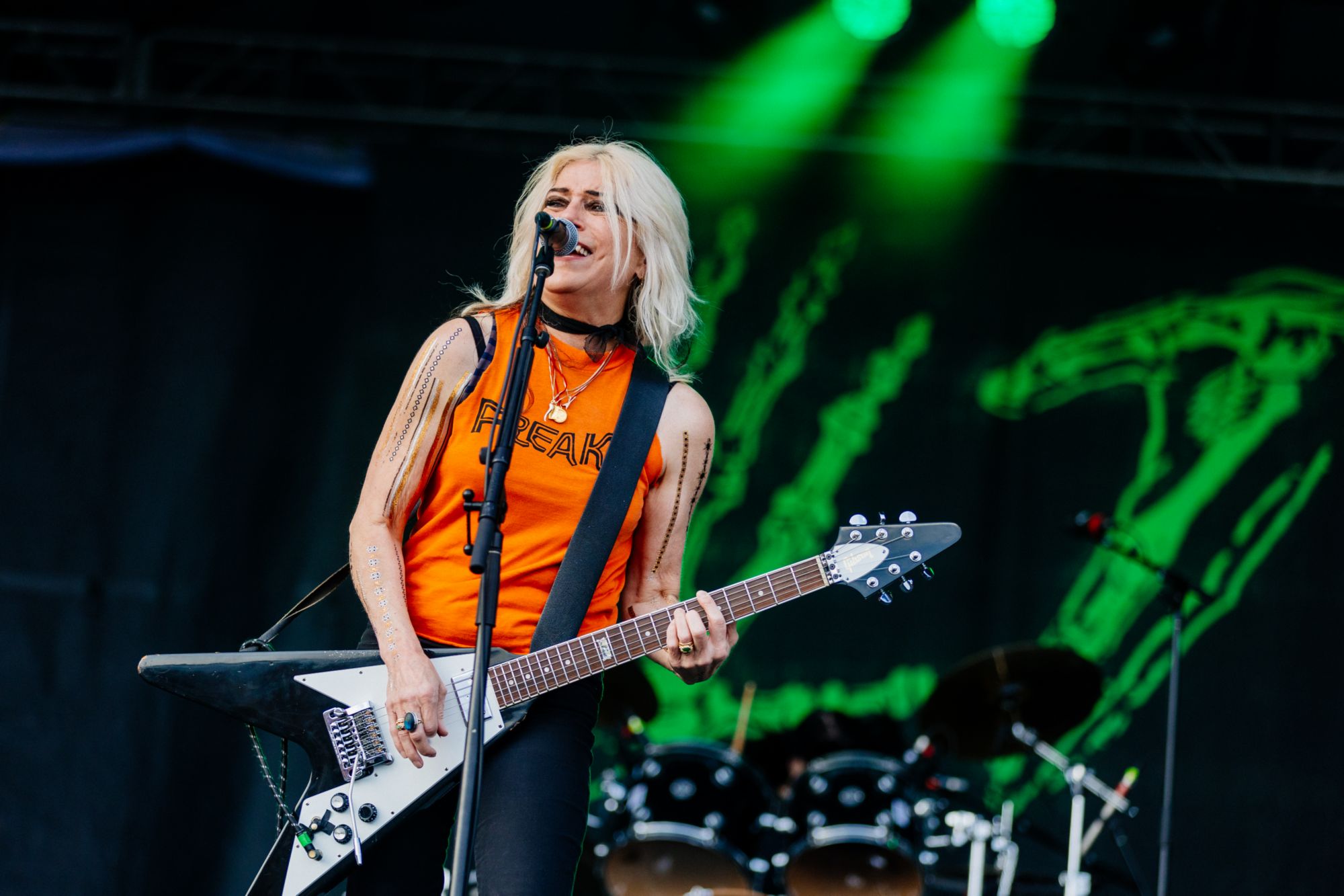 L7 brings ‘In Your Space Tour’ to Louder Than Life 2023 | SWOMP | Music ...